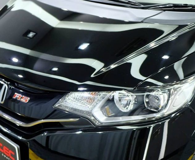 Simak Cara Mudah Merawat Cat Mobil Hitam Agar Tetap Mengkilap - NMAA