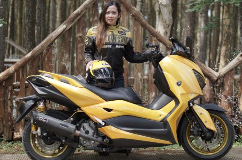 Srikandi Maxi Yamaha Asal Jogja Ini Gemar Touring Pakai Xmax - NMAA