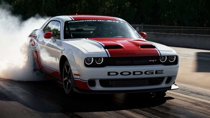 Dodge Rilis Paket Upgrade Mesin Bertenaga 885 HP Khusus SRT Helllcat ...