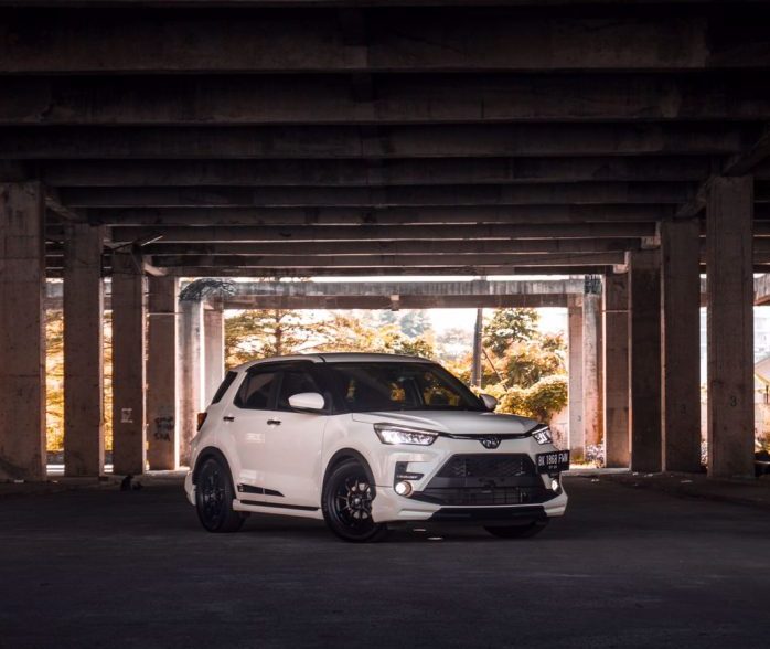 Toyota Raize Gaya Street Racing, Modal Dongkrak Tenaga Plus Setup Kaki ...