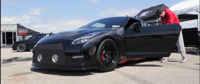 Nissan GT-R R35 Jawara Balap Drag, Tubuh Hitam Legam Semburkan Tenaga 3 ...