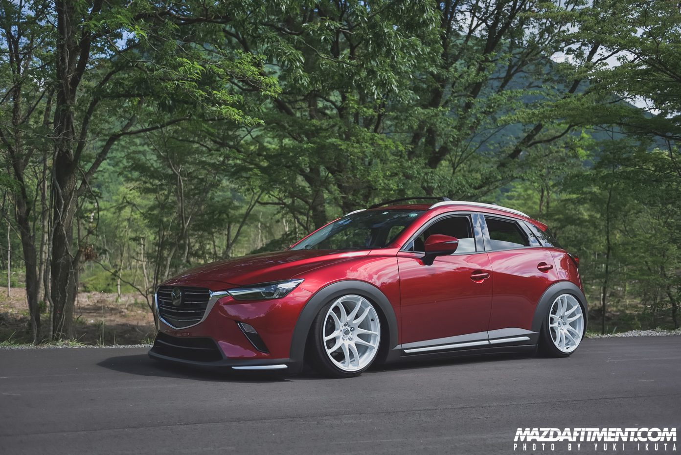 Mazda CX-3 Mantap Gaya Stance, Kaki-kaki Kandas Ditopang Air Suspension ...