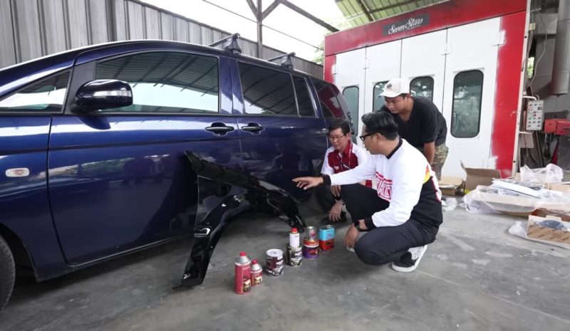 Repaint Bodi Toyota Isis, Gofar Hilman Percayakan Produk Cat Lokal dari ...