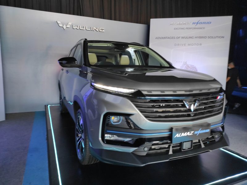 Target Penjualan Belum Ditentukan, Wuling Almaz Hybrid Bisa Dikirim ke ...