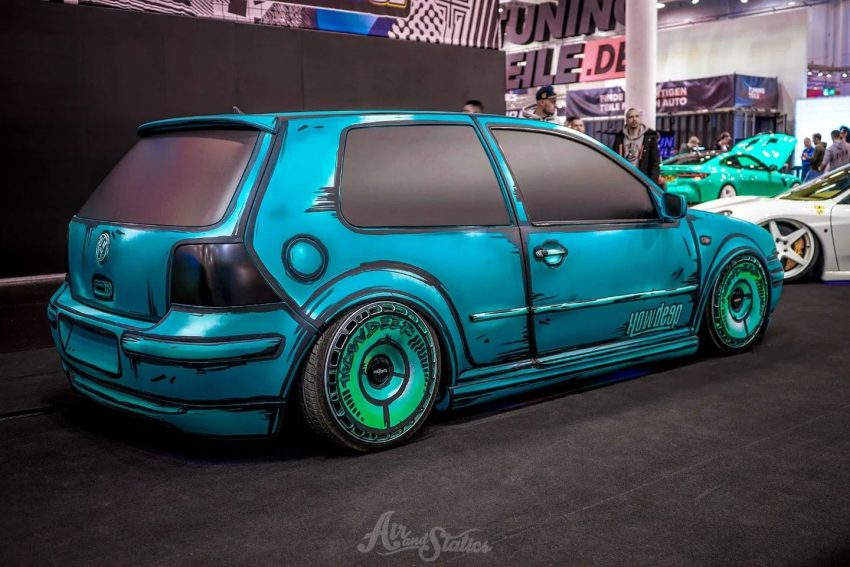 Mobil Nyata Versi Kartun VW Golf MkIV, Tampil Rebah Ditopang Velg ...