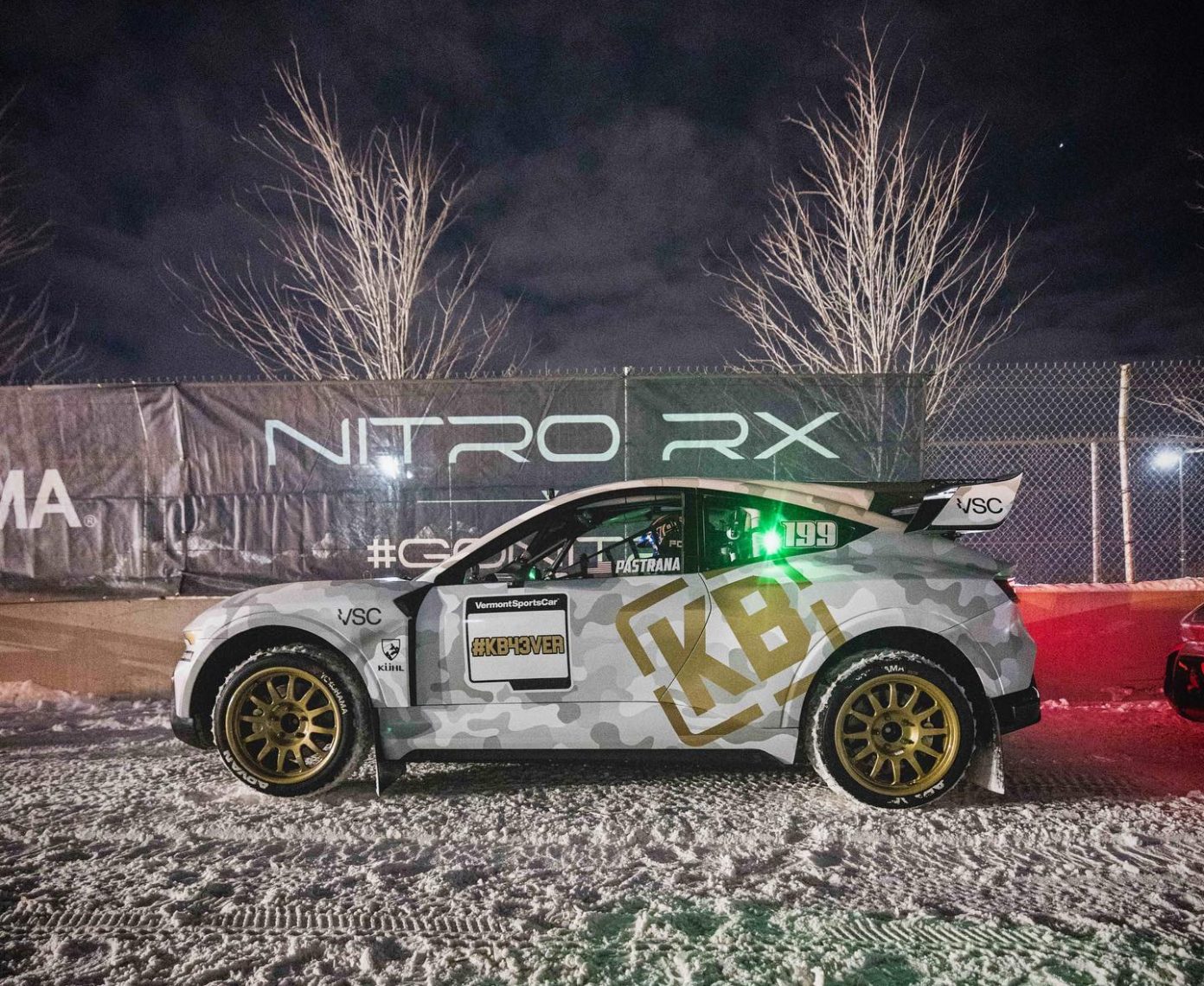 Travis Pastrana Abadikan Mendiang Ken Block di Livery Mobil Rally Baru ...
