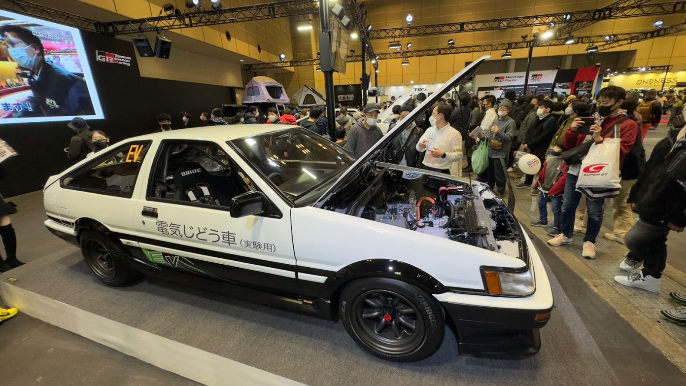 Galeri Mobil Modifikasi Karya Pabrikan Jepang di Panggung Osaka ...