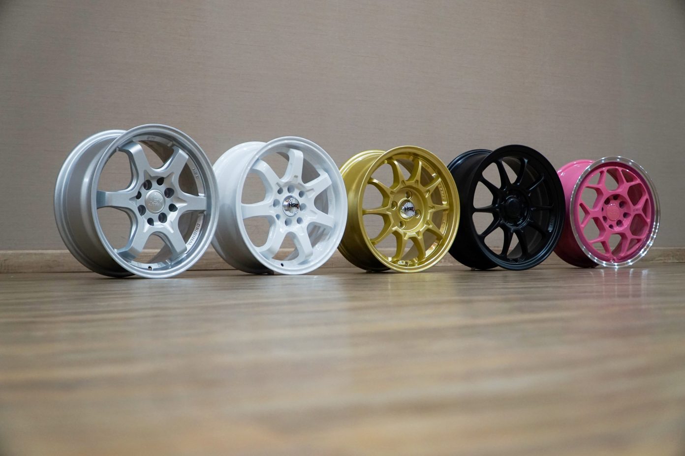 Hadir di Jakarta Auto Week 2023, HSR Wheel Rilis Delapan Velg Bergaya ...