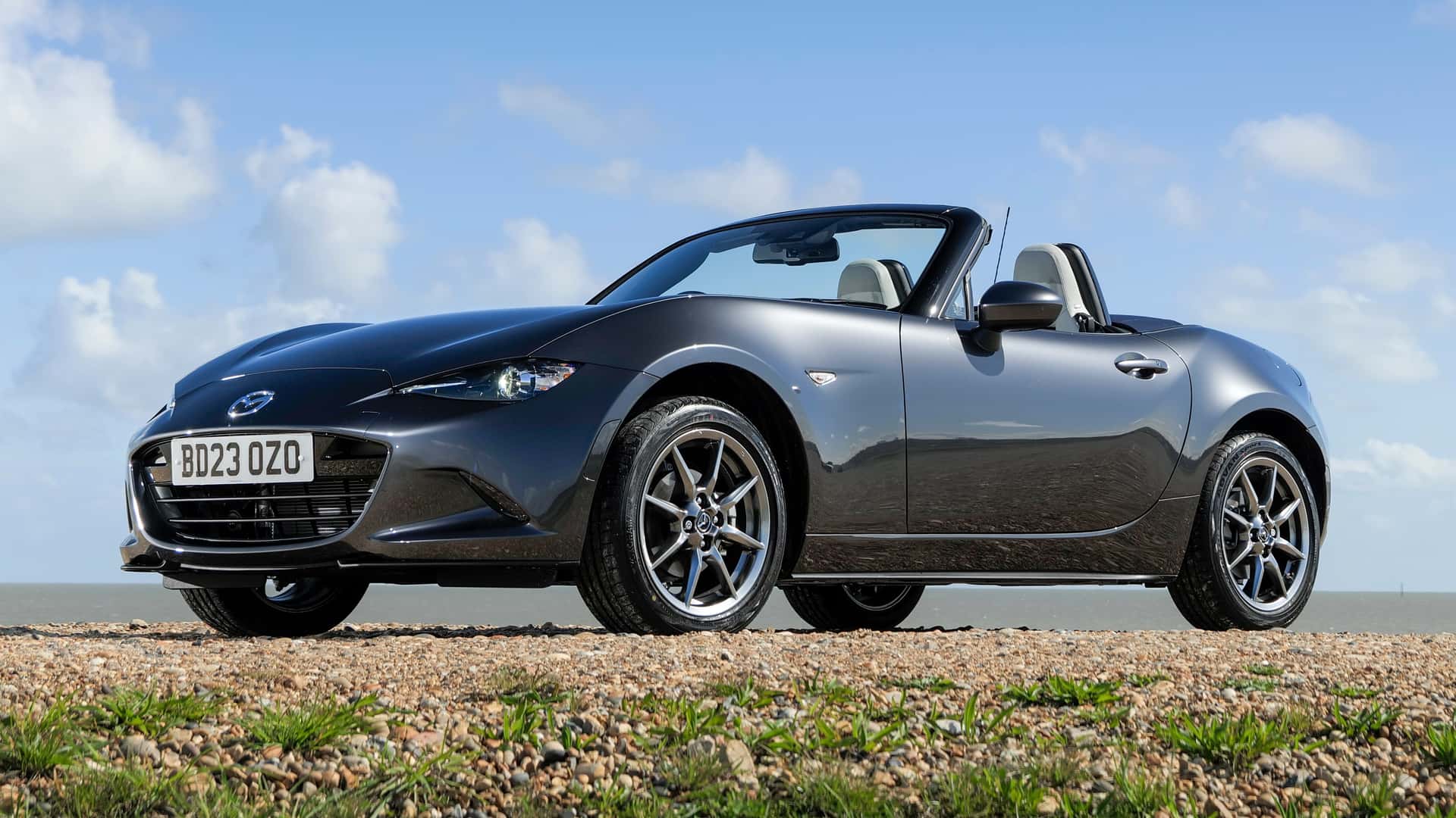 Mazda MX-5 Kizuna, Hanya 250 Unit Khusus Pasar Inggris - NMAA