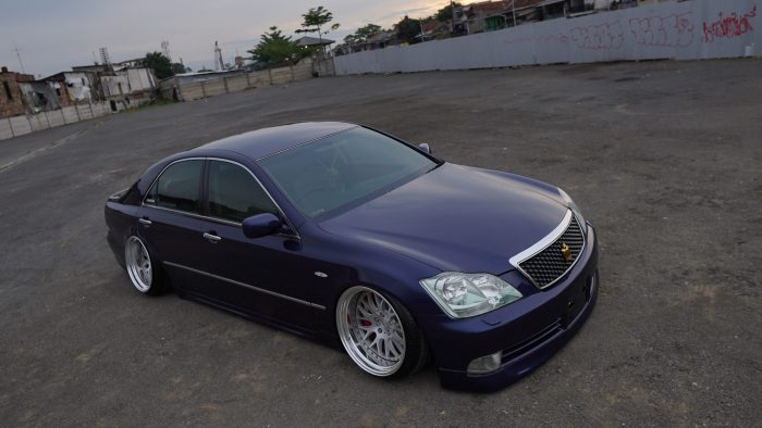 Low & Lawless: Toyota Crown RS Bersolek Bippu Style - NMAA
