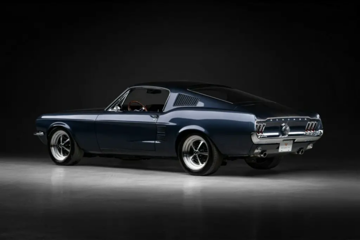 Restomod Ford Mustang Fastback, Kembali Bugar Ditopang Kaki-kaki ...