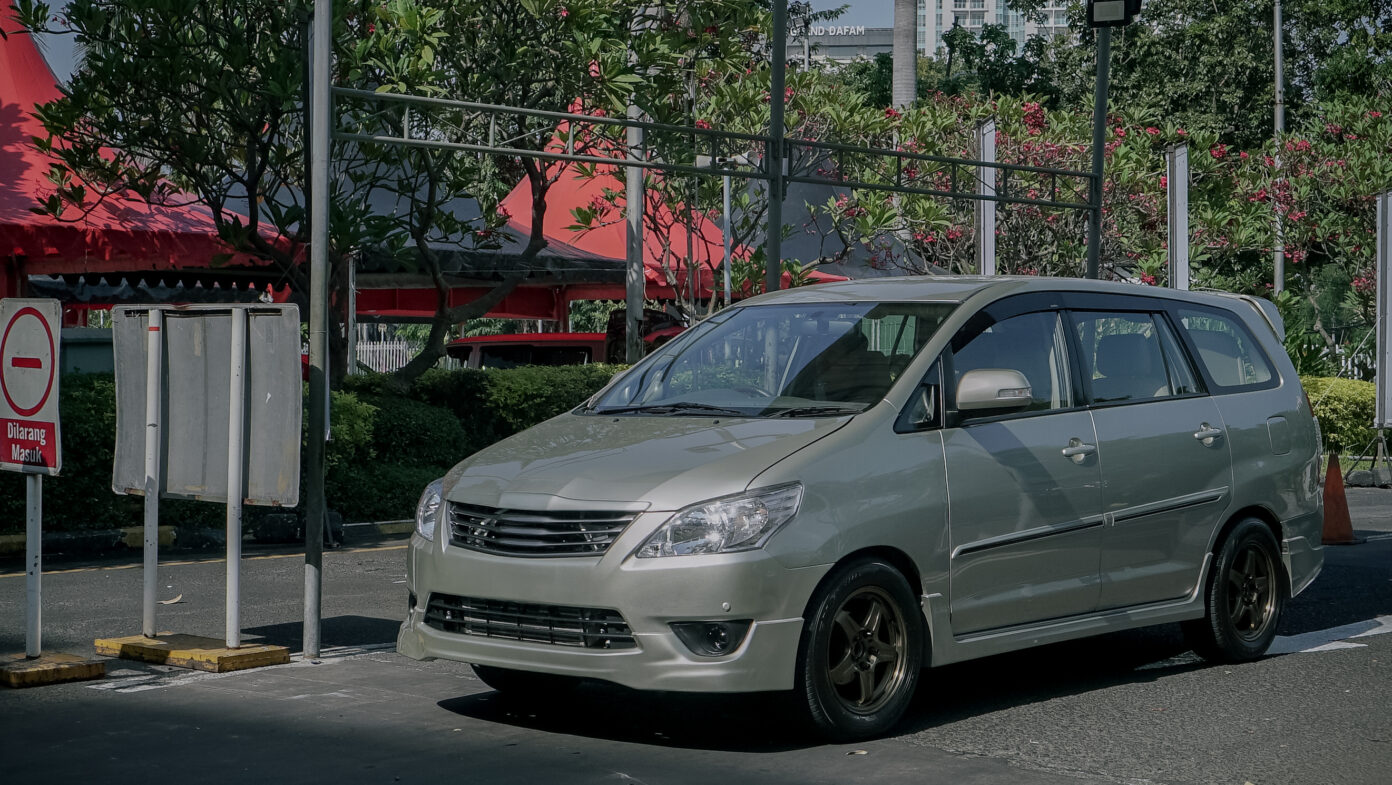 Diam-diam Menipu, Toyota Innova Diesel Sembunyikan Torsi Badak Dibalik ...