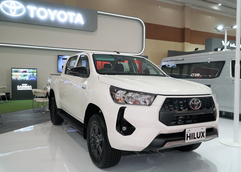 Toyota Tampilkan Rangga, Hi-Lux dan Hiace Premio di GIICOMVEC 2024 - NMAA