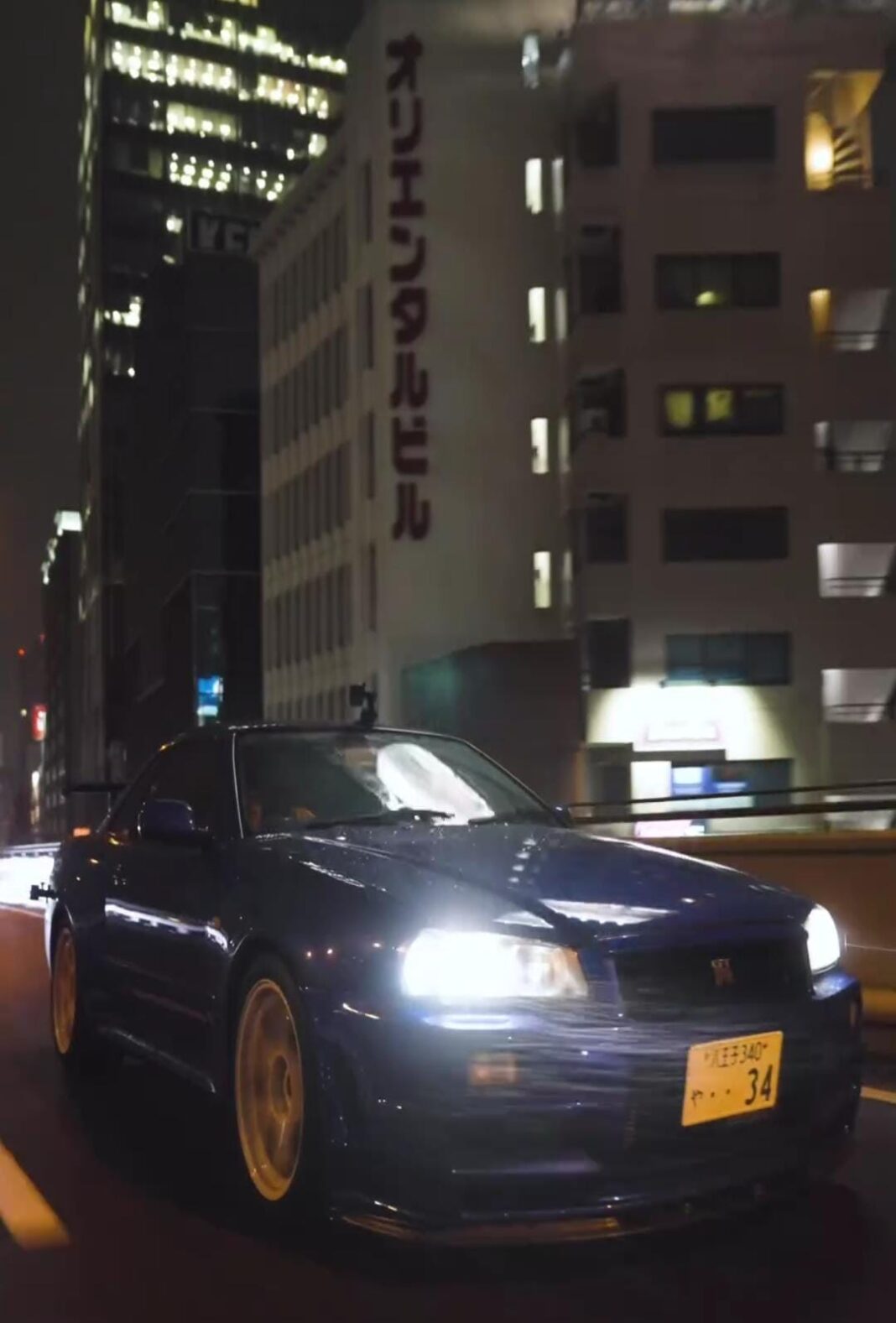 Lewis Hamilton Kembali 'Siksa' Nissan Skyline GT-R R34 - NMAA