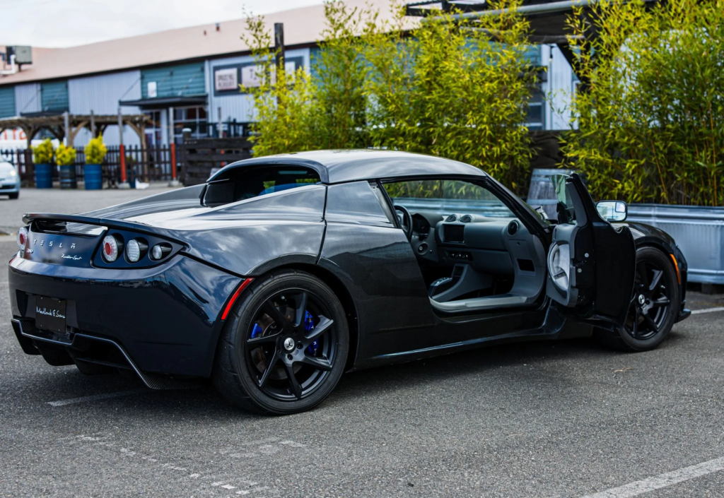 Harganya Masih Teka-teki, Prototype Tesla Roadster RR Cari Pemilik Baru ...