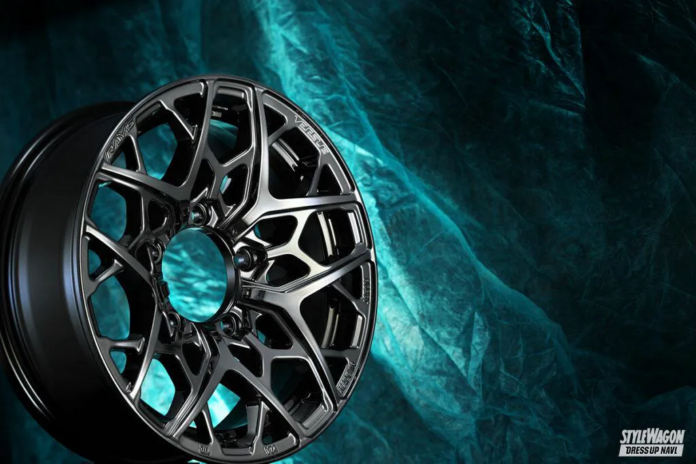 Dongkrak Tampilan Adventure Suzuki Jimny 5-Door, Rays Luncurkan Velg ...