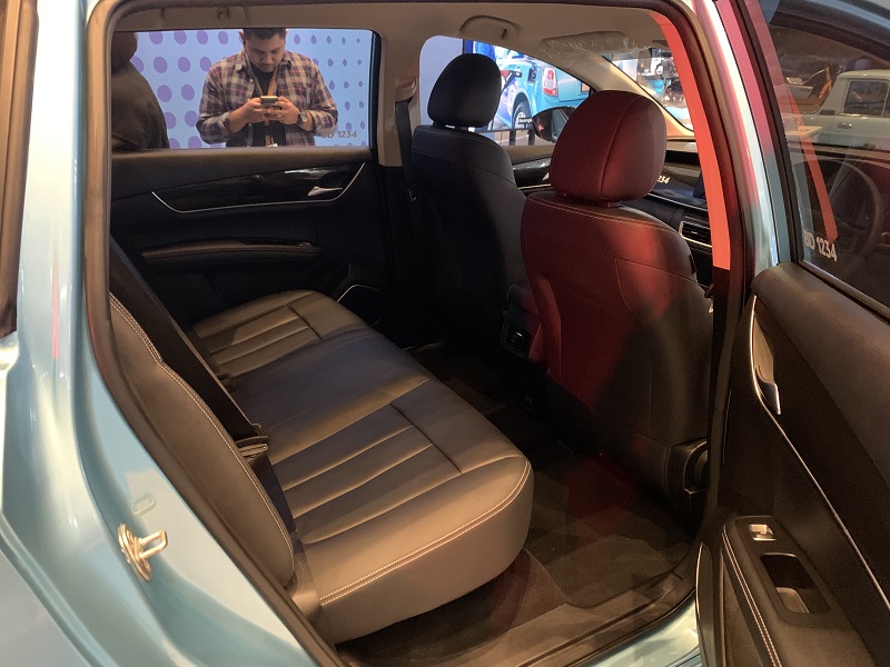 Perkenalkan Armada Taksi Listrik Terbarunya, Blue Bird Andalkan BYD e6 ...