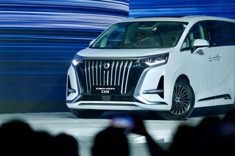 Denza D9 Tawarkan Inovasi Unggulan Berkendara di Segmen MPV Listrik Premium Indonesia - NMAA